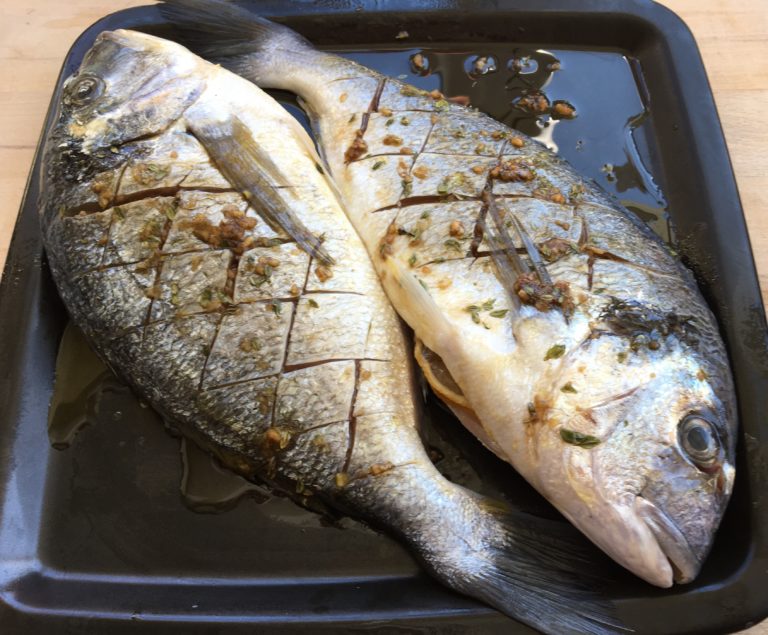 Smokey » Smokey » Bela riba z balzamikom in limoninim timijanom